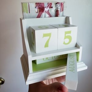 Hallmark | Office | Nwt Hallmark Wooden Block Yearly Callander And ...